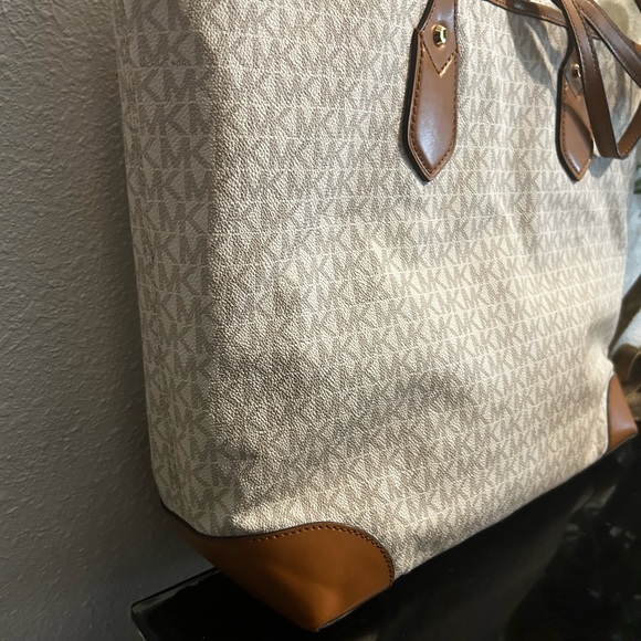 Michael Kors | Bags | Michael Kors Eva Monogram Tote Bag With Clutch ...